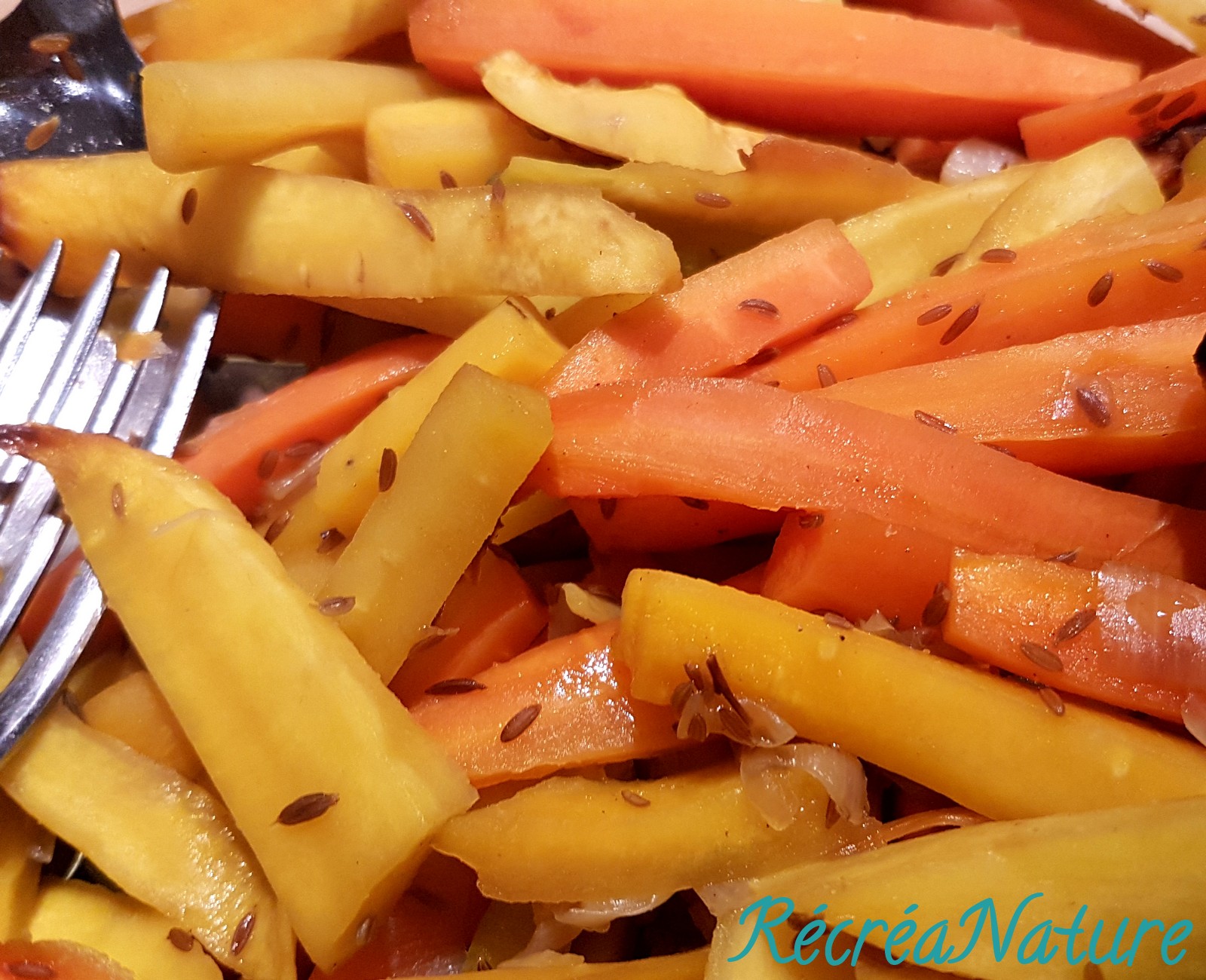 Duo de Carottes Bio Jaunes et Oranges au Miel et aux Graines de Cumin ...