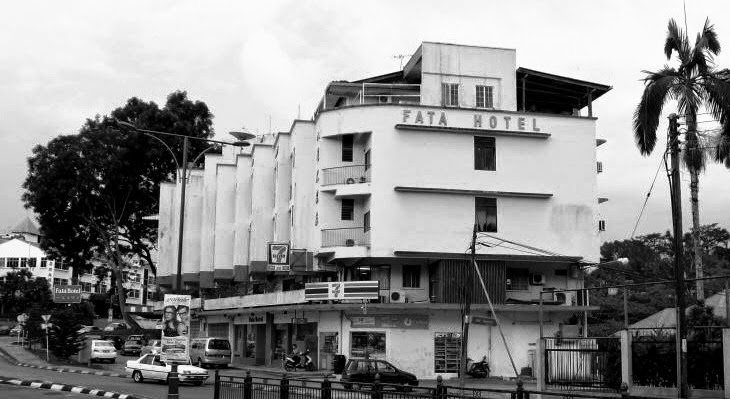 lines on paper: Sketch 9/30 - FATA Hotel Kuching (2012)