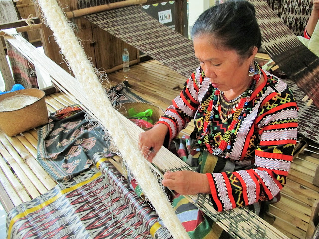 Gridcrosser: Native Mindanao Textiles Add Colors to Cotabato City's ...