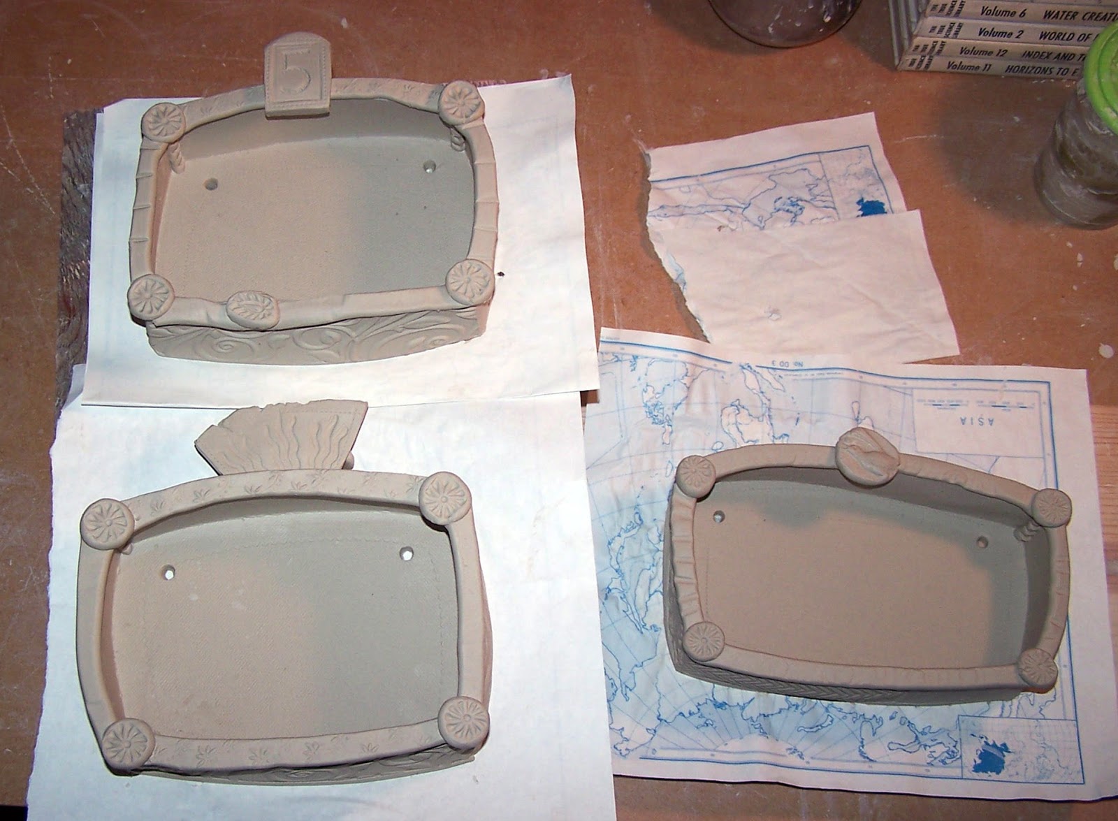 Polka Dot Clay Studio: Mas Nichos, Por Favor