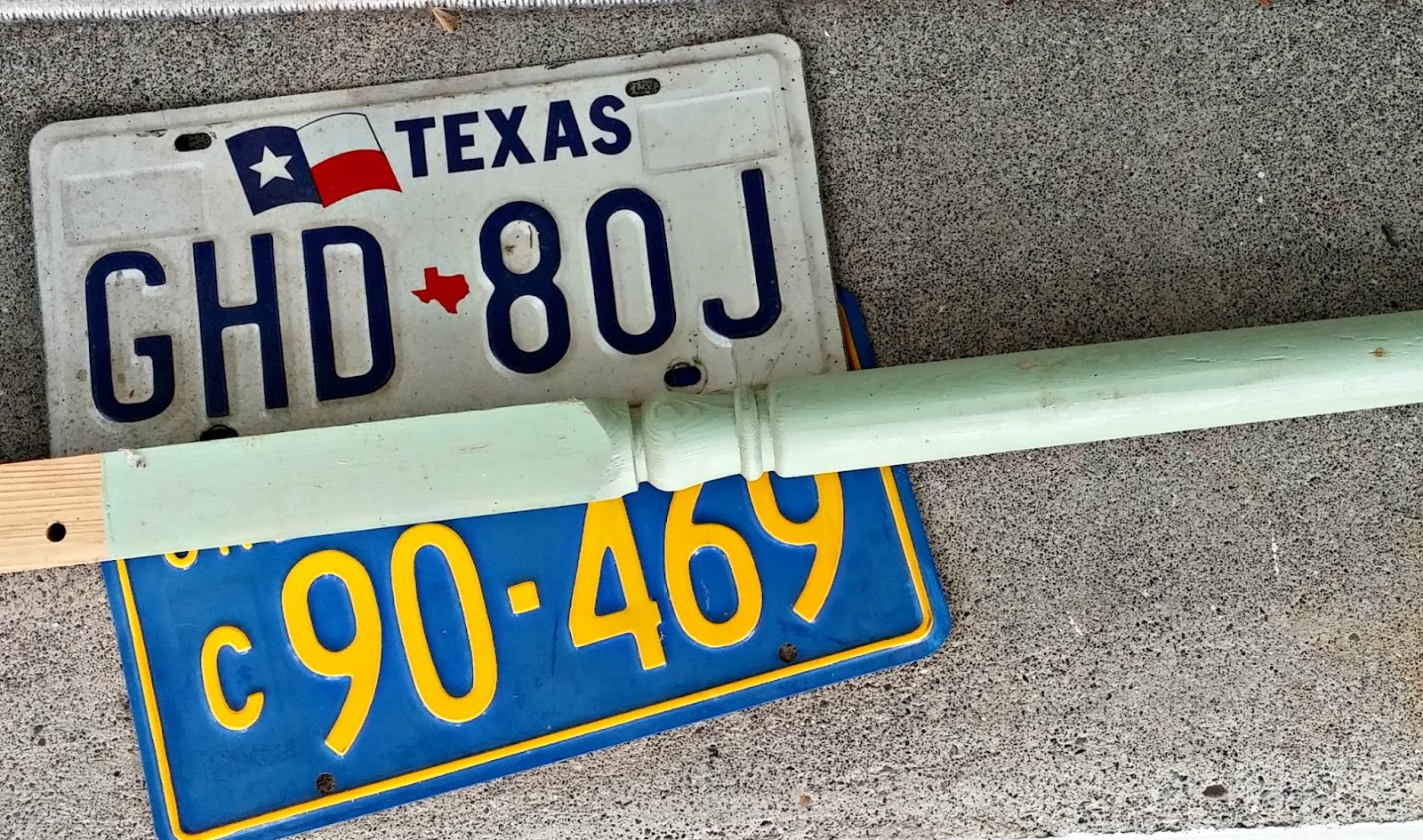 License Plate Yard Art - Little Vintage Cottage