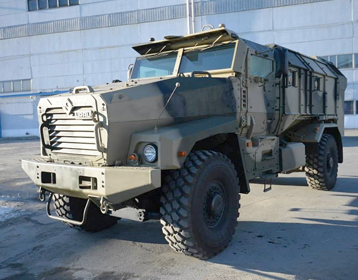 MILITARIA Y GEOSTRATEGIA: Vehículo blindado Ural-53099 Taifun