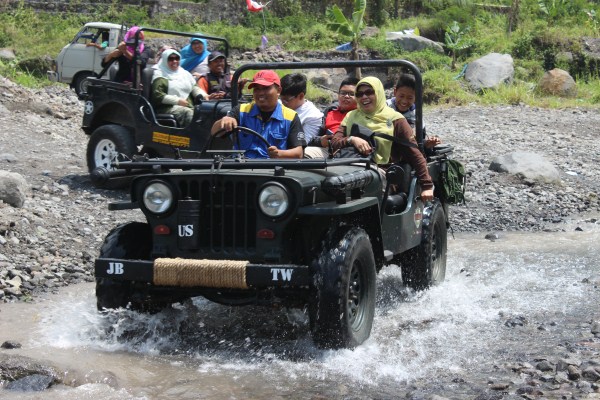 eXplore Wisata Jogja, Wisata Jeep Lava Tour Merapi