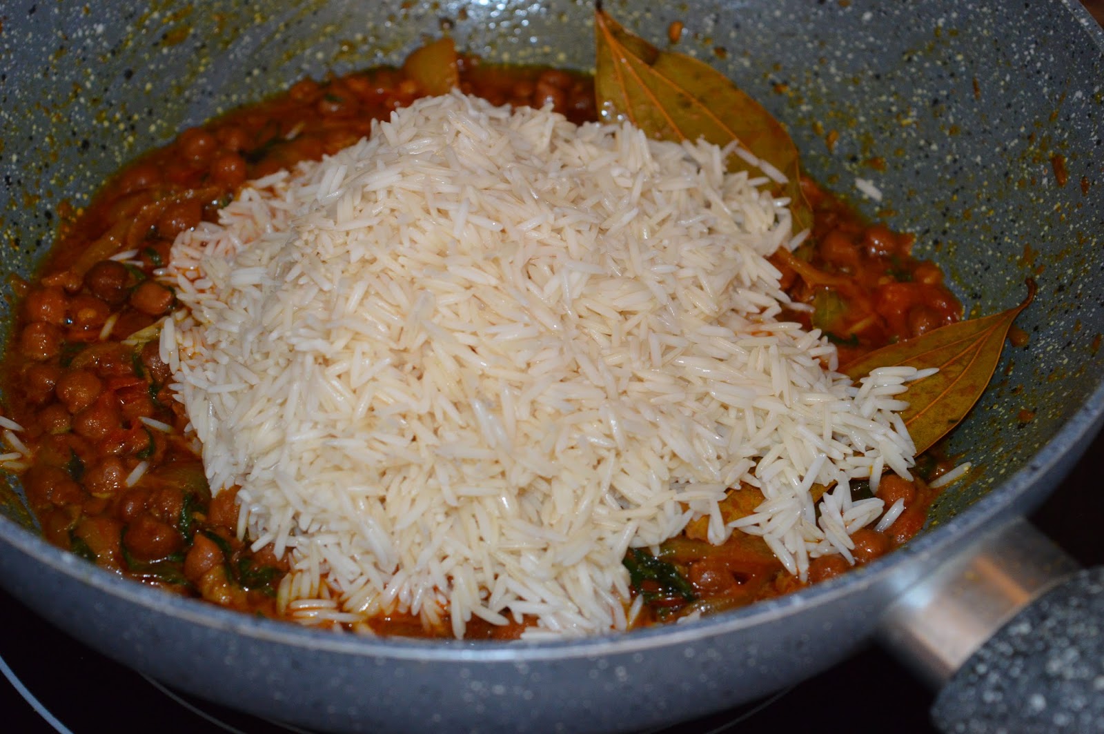 exotic-n-easy cooking: Channa Palak Pulao (Gram Spinach Rice)