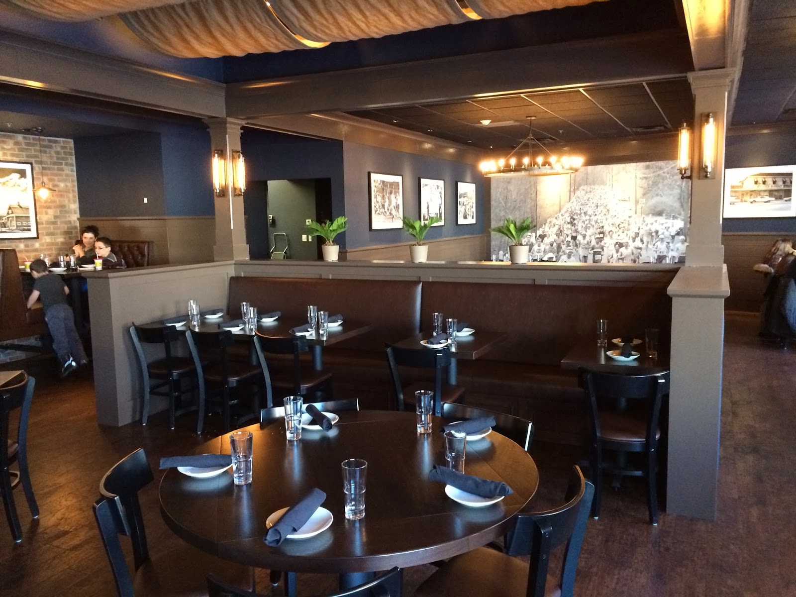 The Wellesley Wine Press: Review: The Local Kitchen & Drinks Wellesley