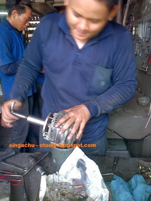 Perbaikan alternator Aerio penyebab indikator aki menyala