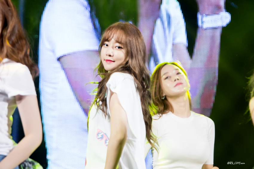 행사하는 고우리.jpg : MLBPARK