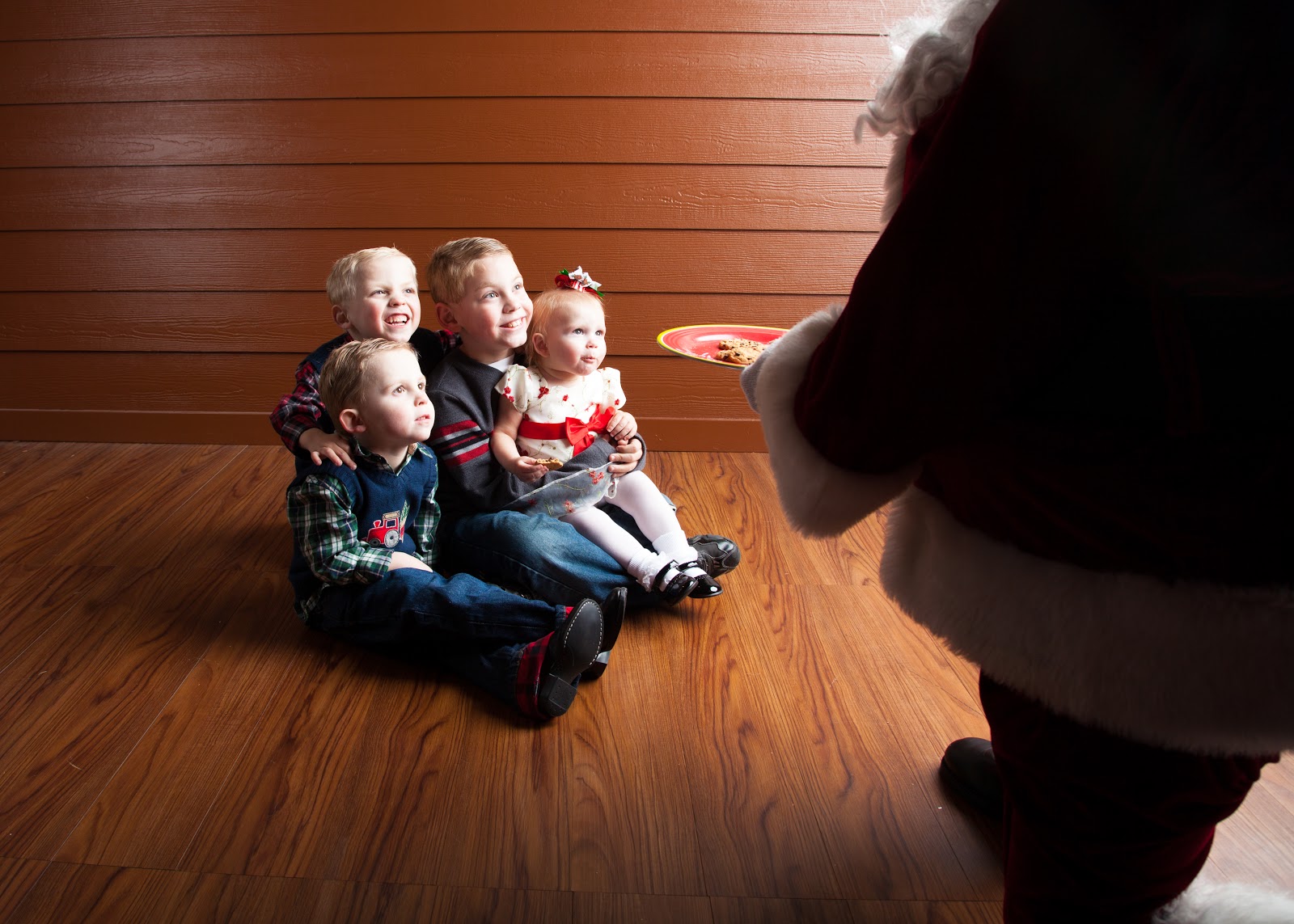 Organized Chaos: Fotofly Santa- Round 2