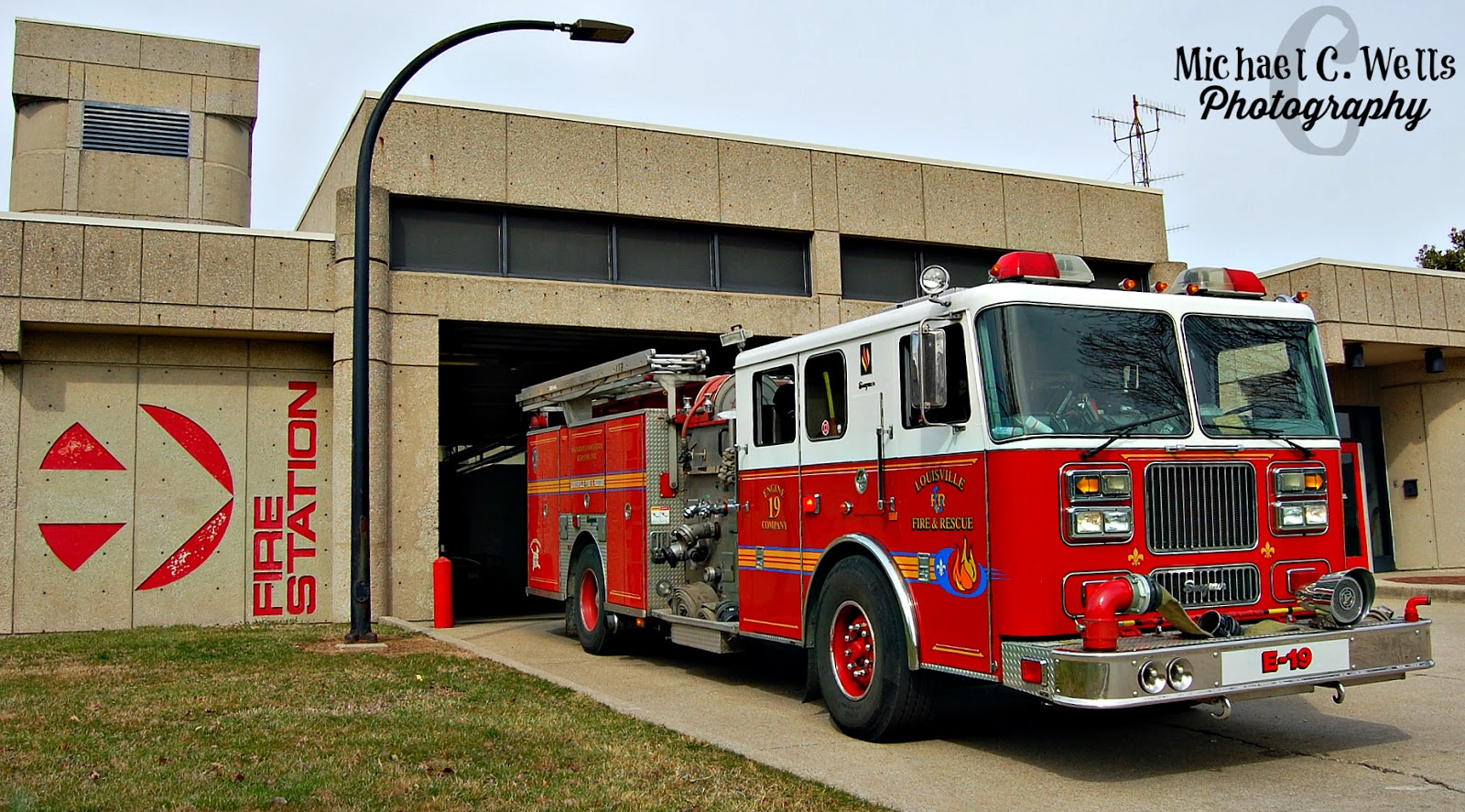 Louisville Fire Department - Engine 19