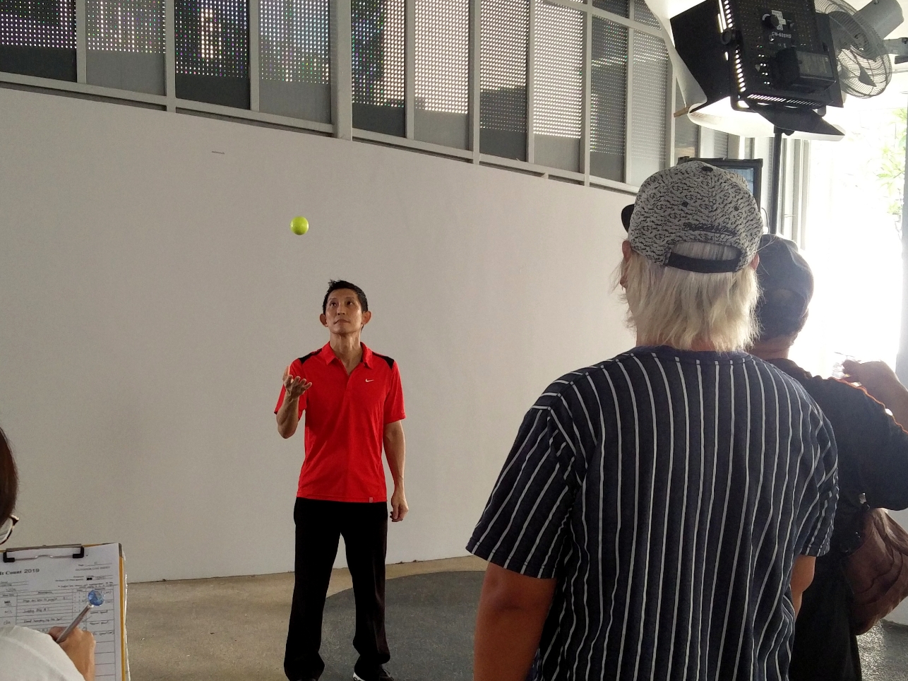 Juggling on TV programme