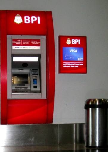 Eye in the Sky: NAIA Terminal 3 Arrival Hall (2011) - Part 2 of 5