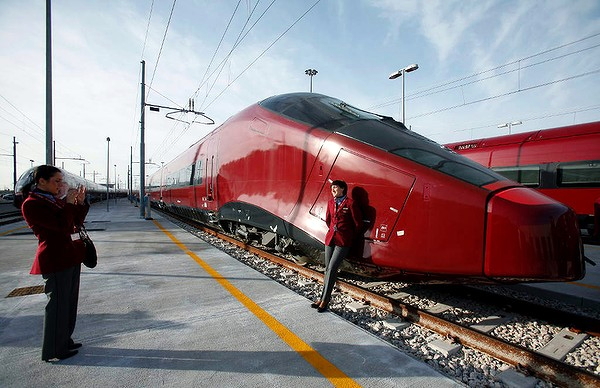 O António Maria: Alta Velocidade by Ferrari