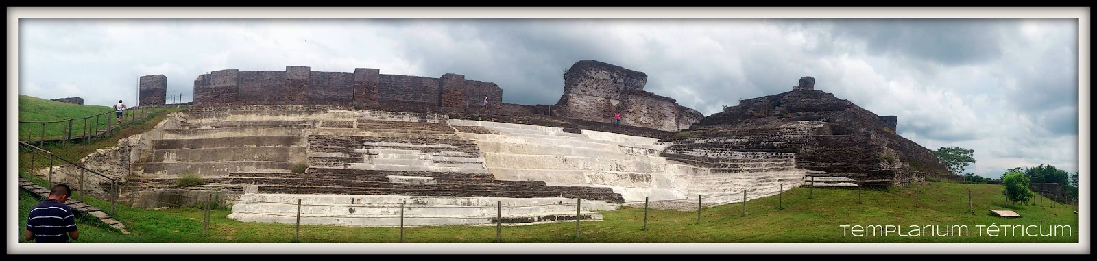 Atrikum: Comalcalco zona arqueológica