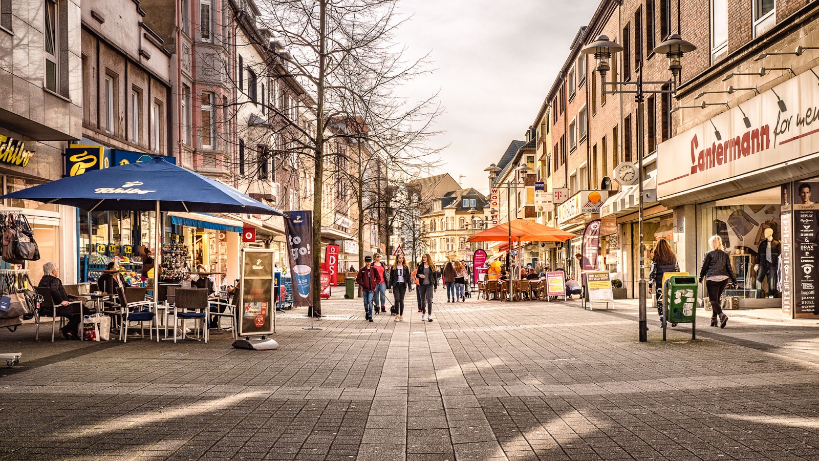 OBERHAUSEN RUHR CentrO METROPOLE: 14.03.2017 Oberhausen ist erheblich ...