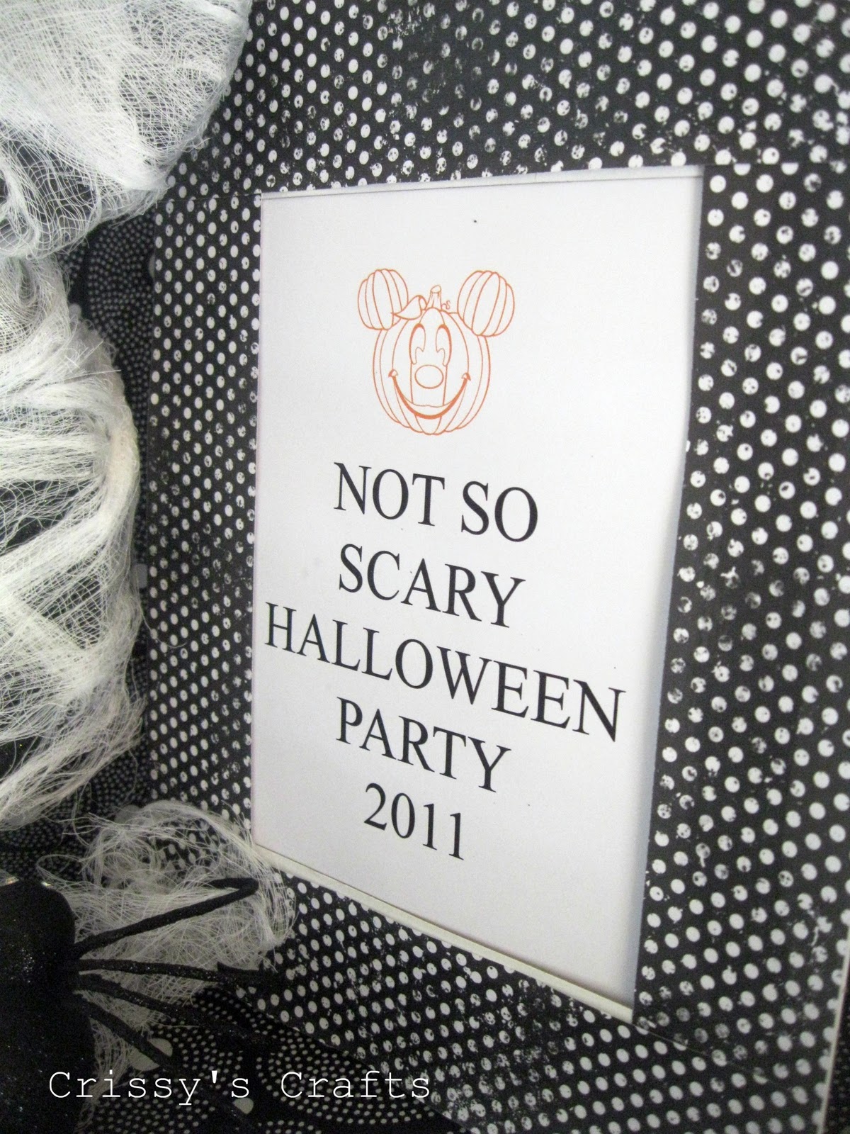 Crissy's Crafts: Not so Scary Halloween Party - Mummy Mickey!