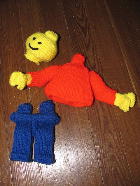 Mistress of Knitting: Lego Guy