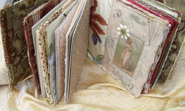 SEW IN ART: Fabric Journals