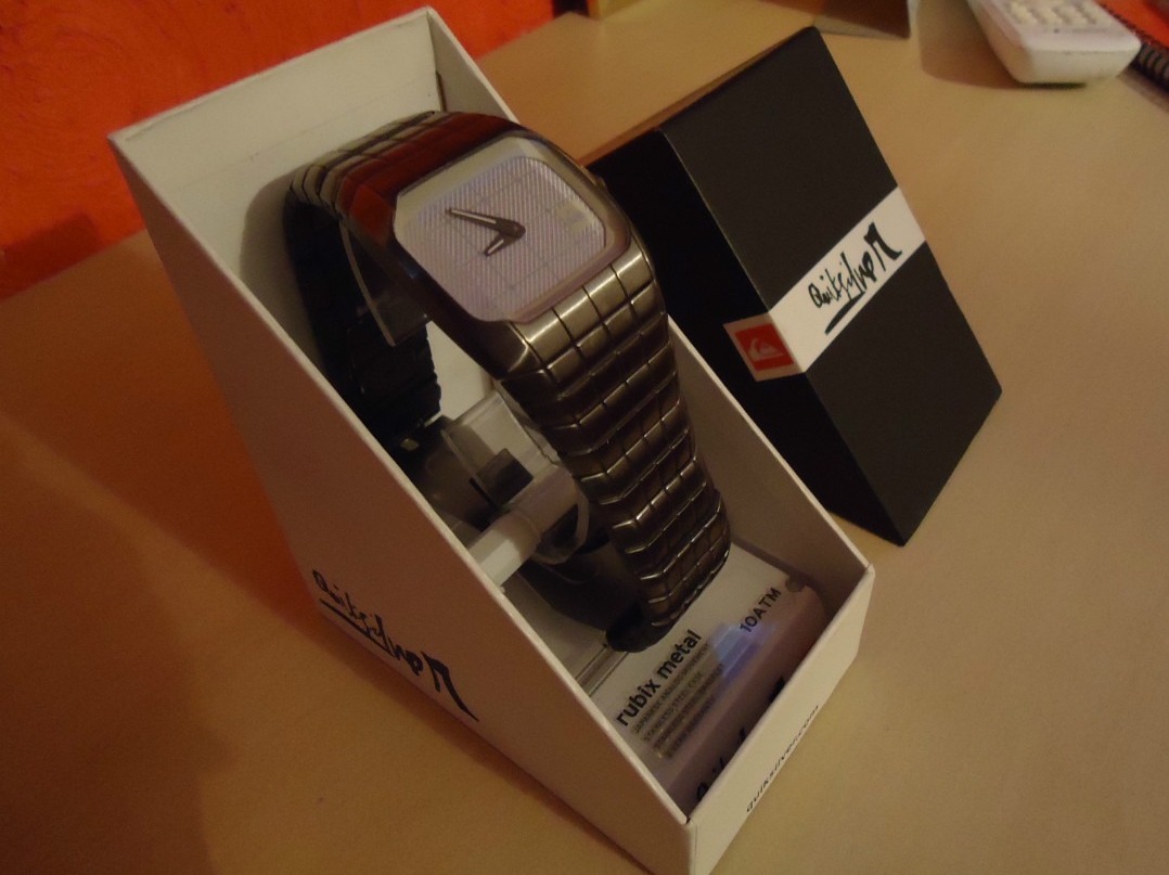 From OZ: JÁ ERA! Relógio Quiksilver Rubix Metal - R$ 350,00