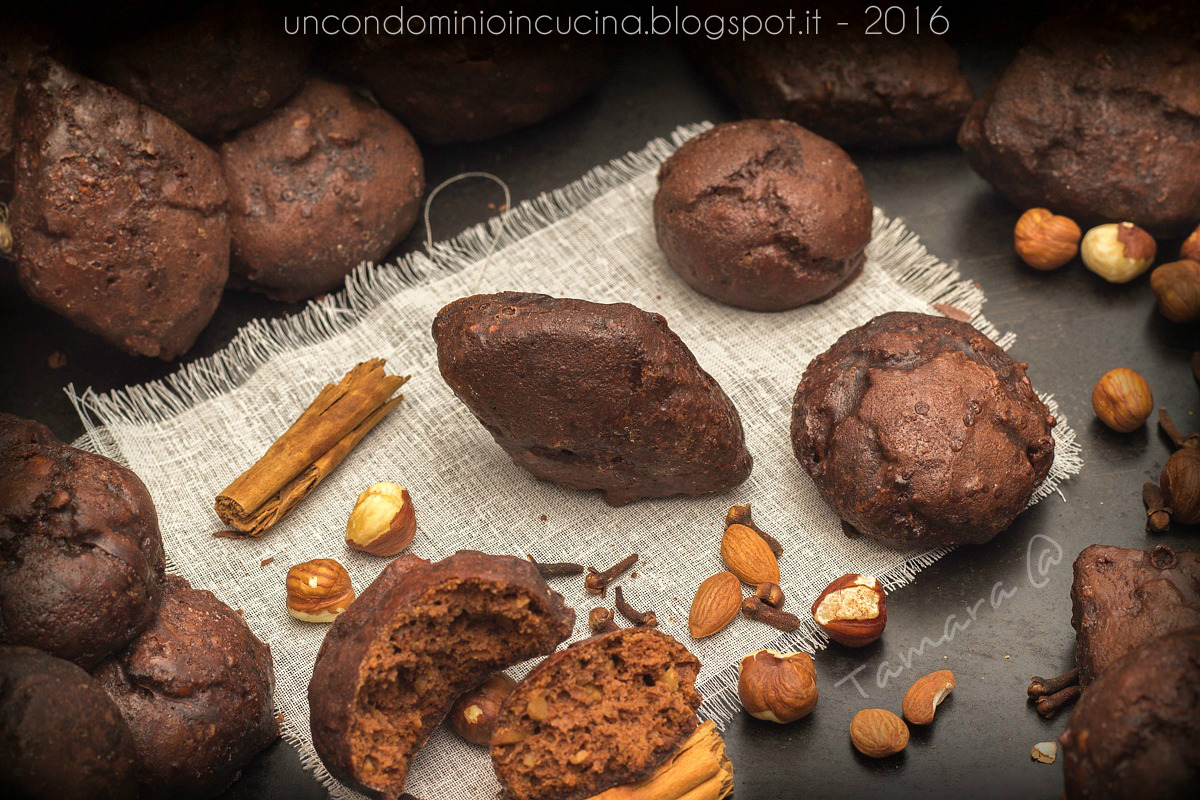 Visioni gustative: Mustazzoli con mandorle, nocciole, miele, mosto di ...