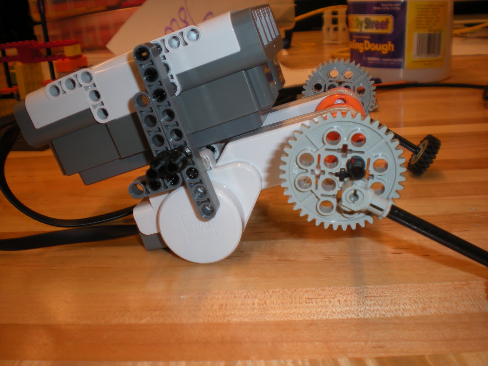 Engineering 160: NXT Projects: Silly-Walking Robots and Going the Distance