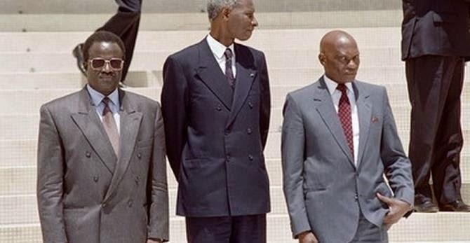 Regards sur le Sénégal : Me Abdoulaye Wade est un dangereux aventurier ...