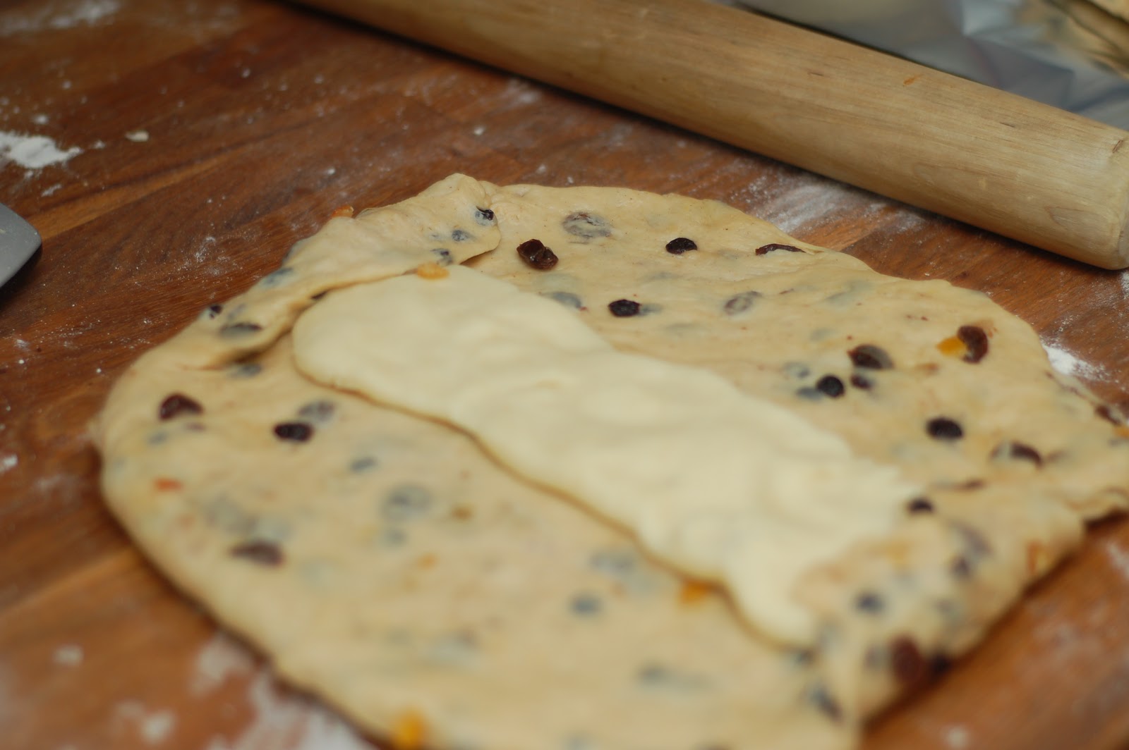 how to eat properly: stollen