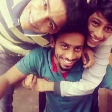 Roshan Abdul Rahoof Family Wife Son Daughter Father Mother Marriage ...