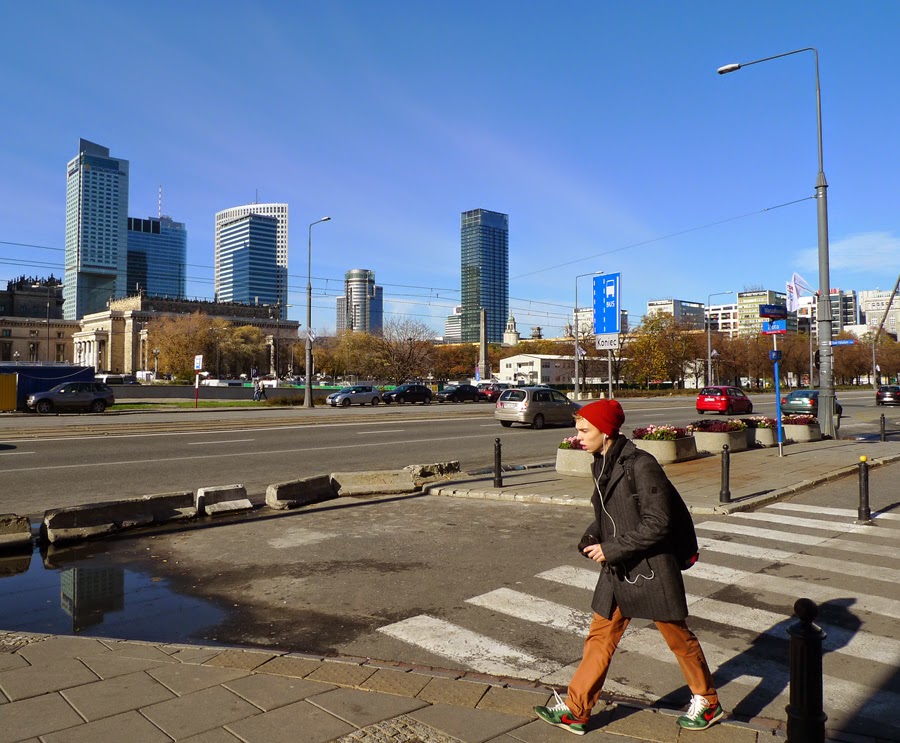 cosmopolis: Spacey city