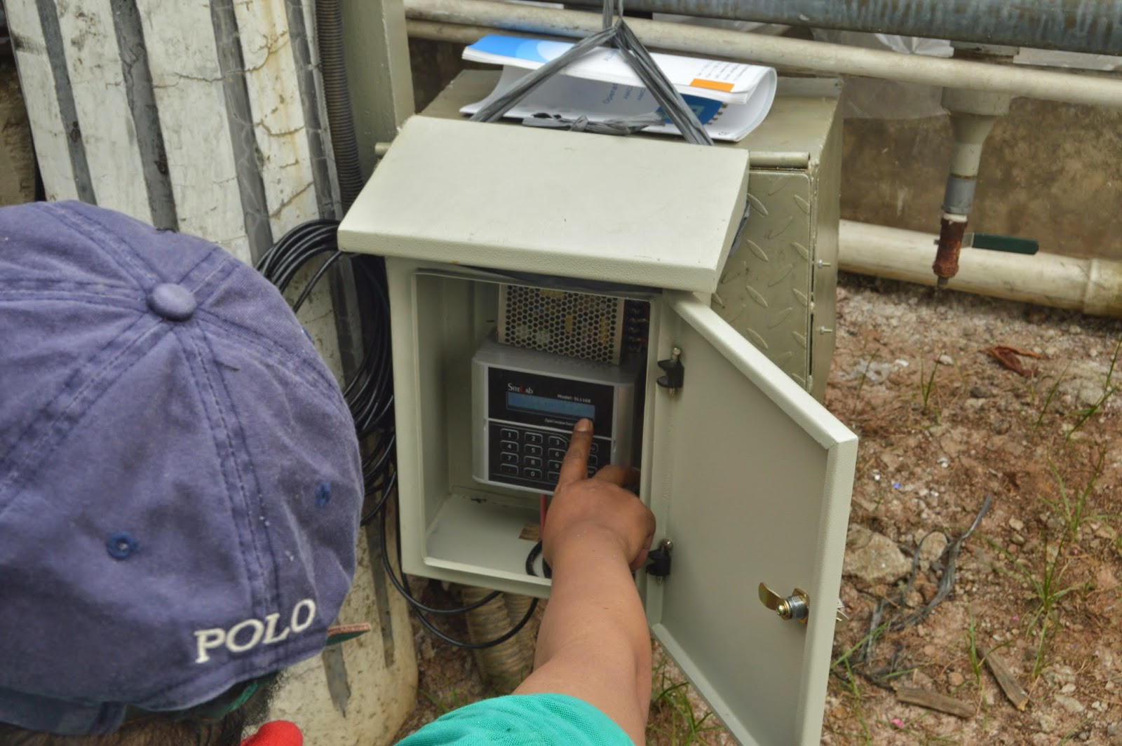 Installasi ultrasonic flow meter pada pipa HDPE | Wiratama Mitra Abadi