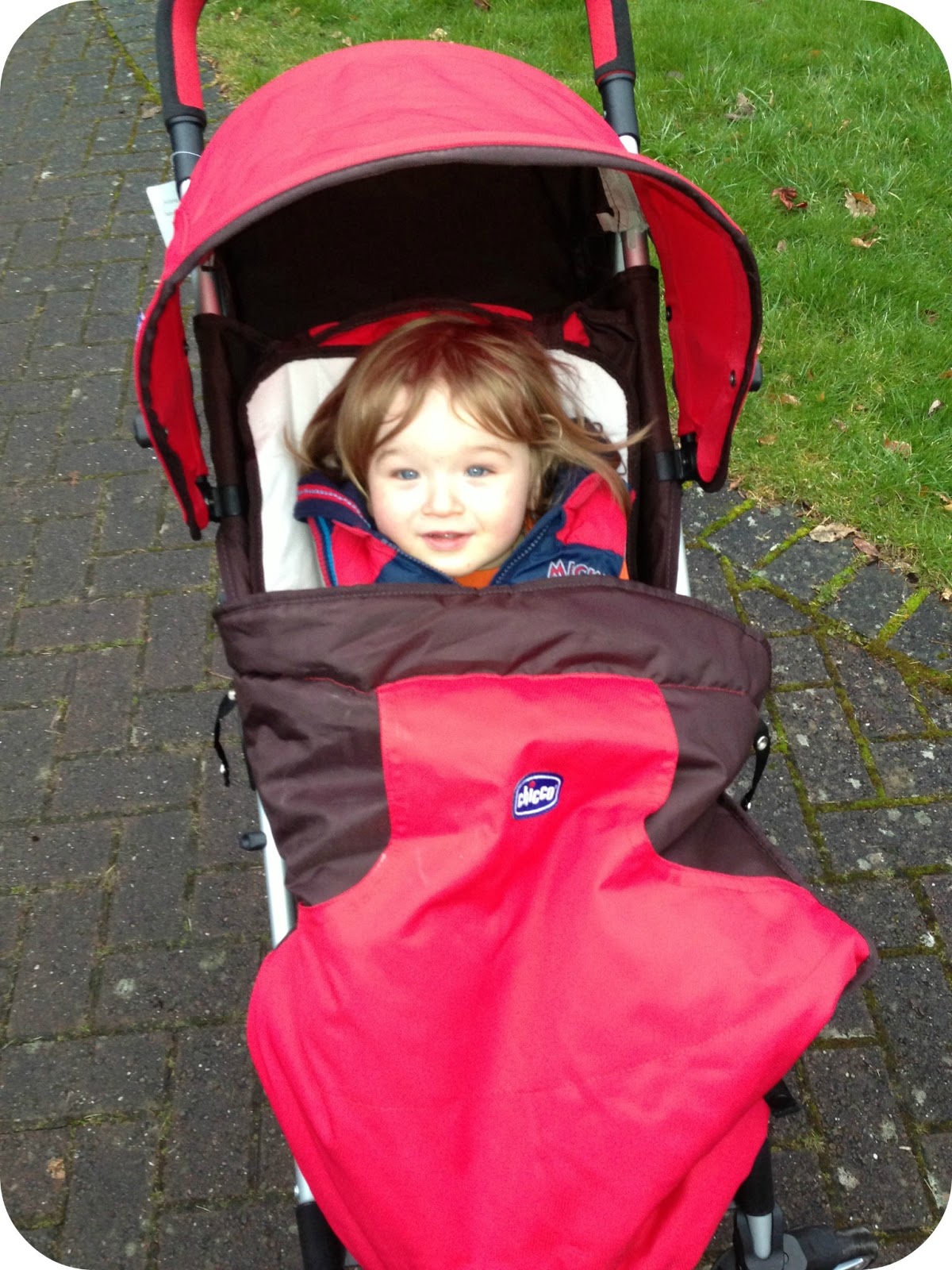 Life Unexpected: The Chicco Liteway Review & Giveaway