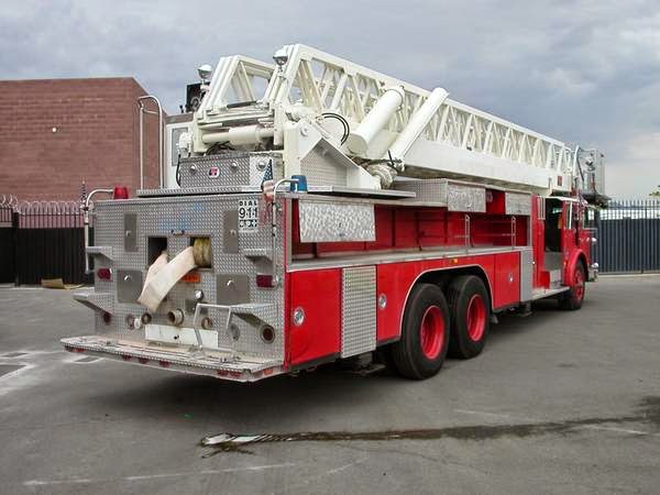 1981 Oshkosh Fire Truck 100 Ft. Ladder | Auto Restorationice