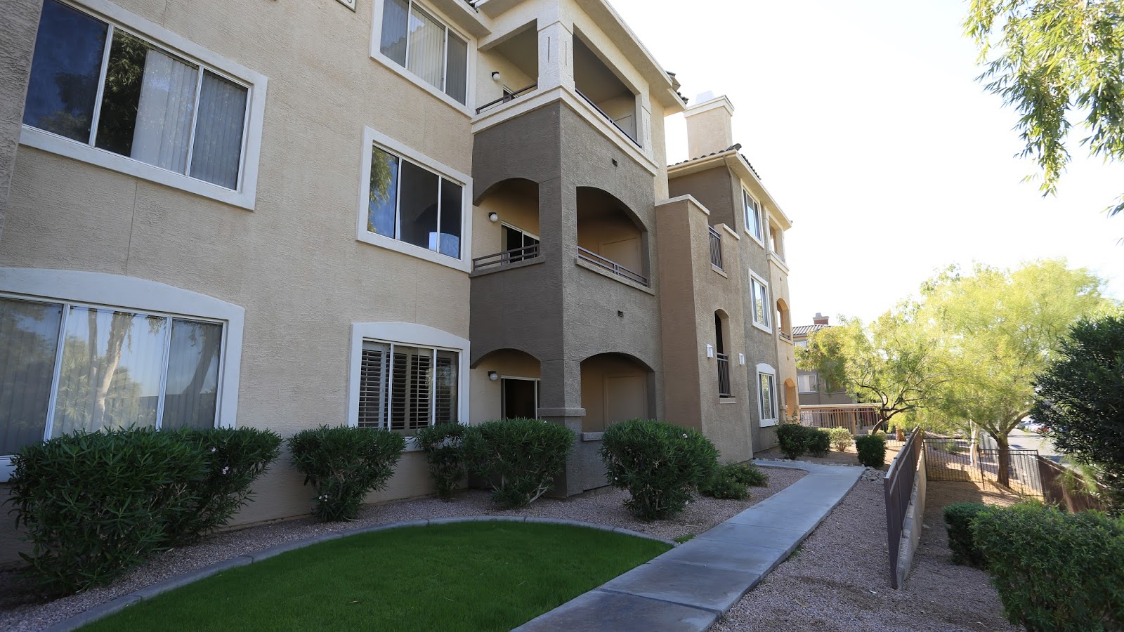 Beautifully upgraded Phoenix condo in gated Riverwalk: Just Listed - 1 ...