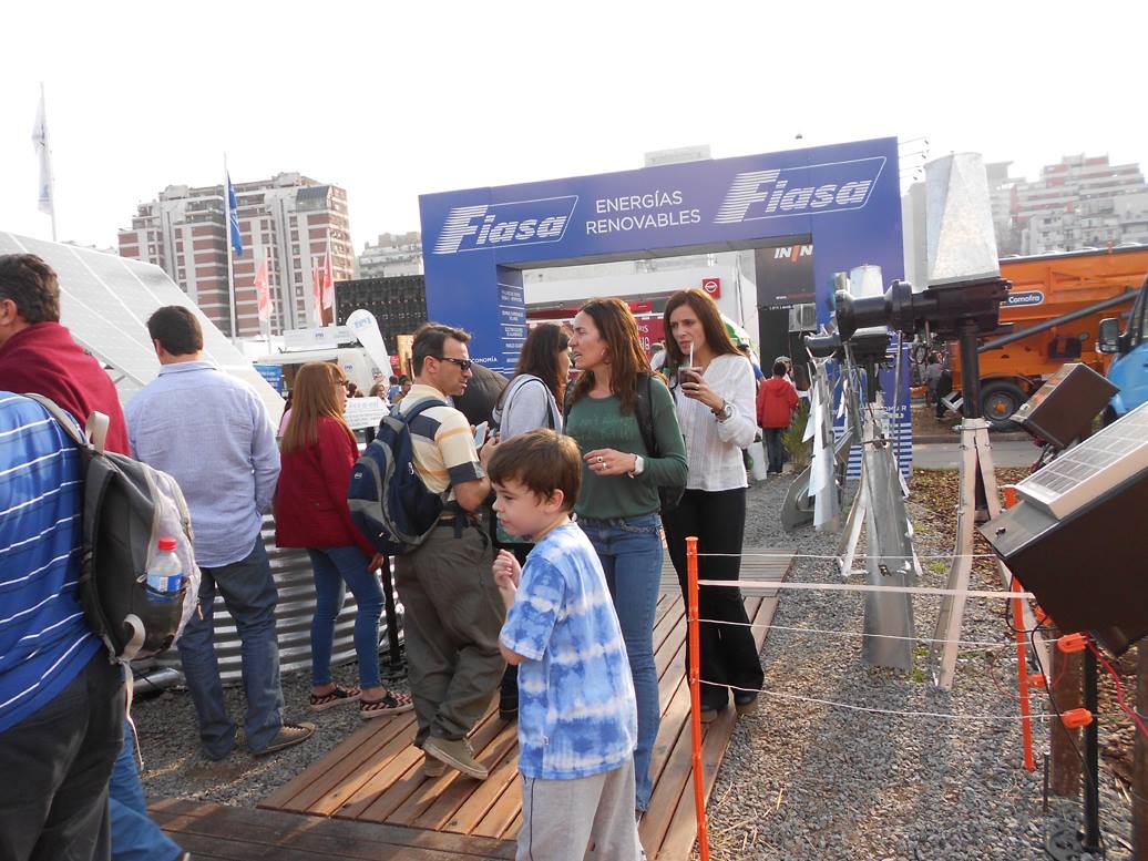 FIASA | Fábrica de Implementos Agrícolas: Público en el Stand de FIASA ...