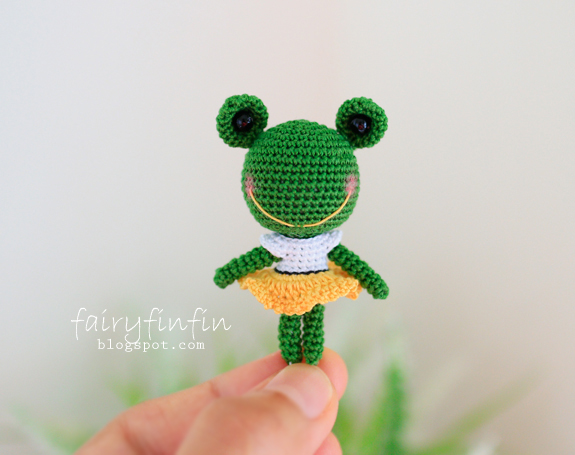 FairyFinFin: Cute Tiny Crochet Frog Doll, Amigurumi Tiny Frog doll ...