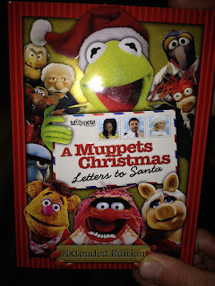 A Picture is Worth a Few Words!: Angry Birds > Muppets Christmas!