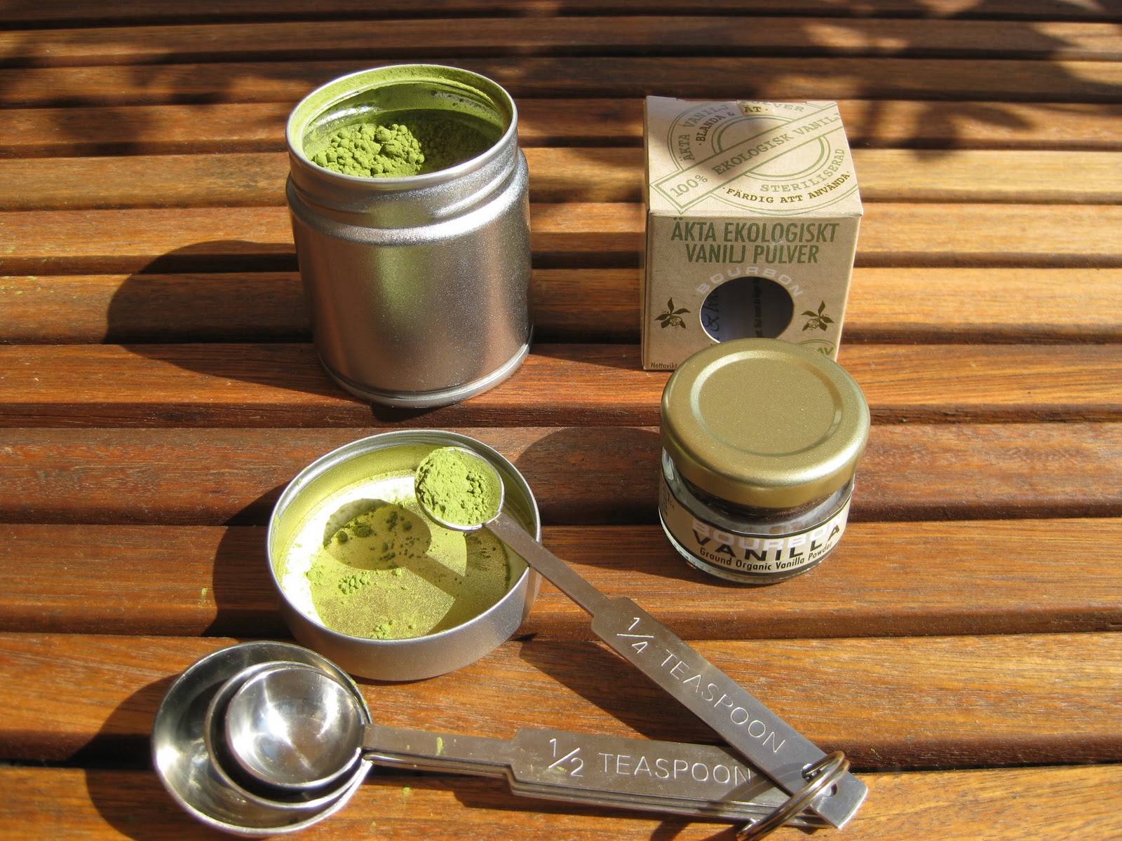 BAKED WITH LOVE.: PAN TRICOLOR