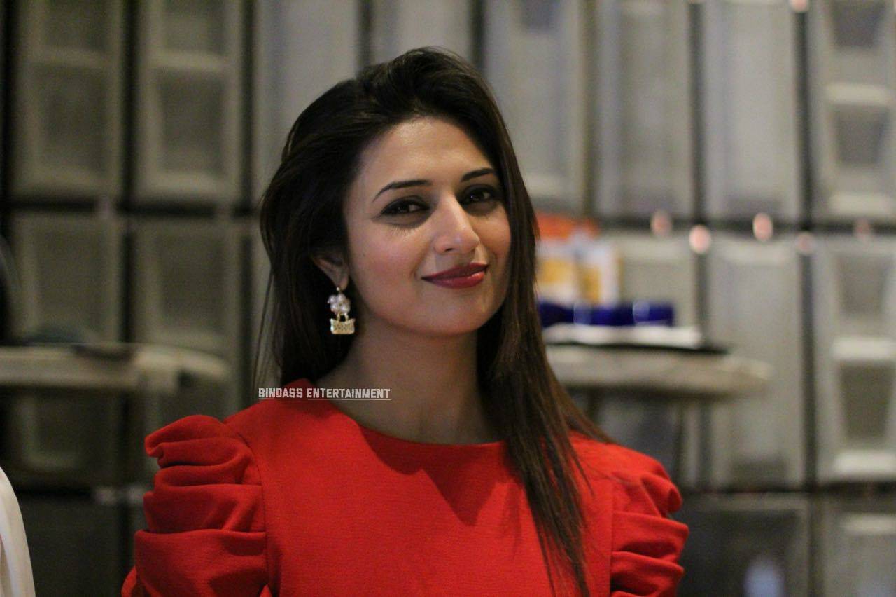Divyanka Tripathi Photos From Yeh Hai Mohabbatein Serial