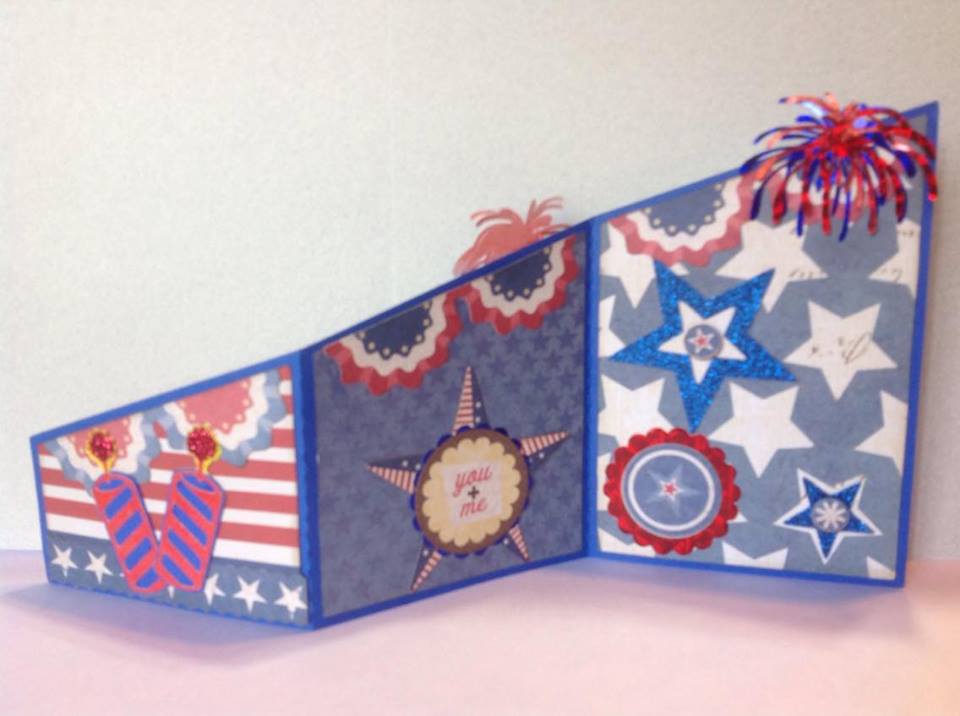 Eva's Scraps N' Cards: Tri-fold Flag Card
