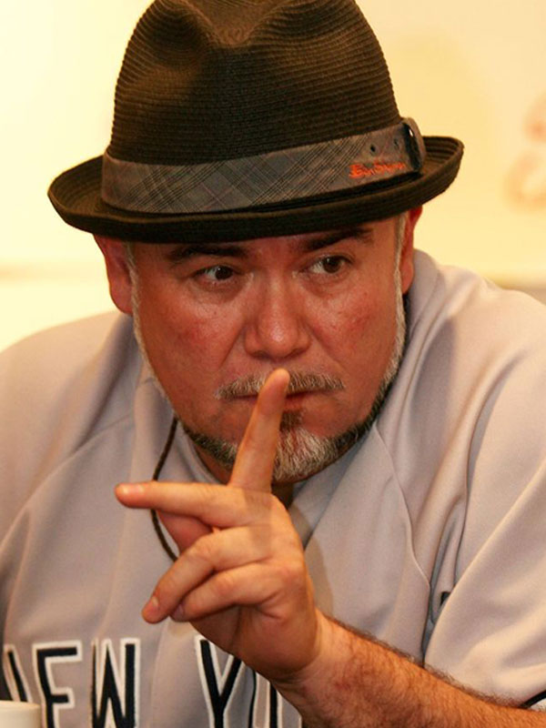 JAMES BOND: Jesus Ochoa