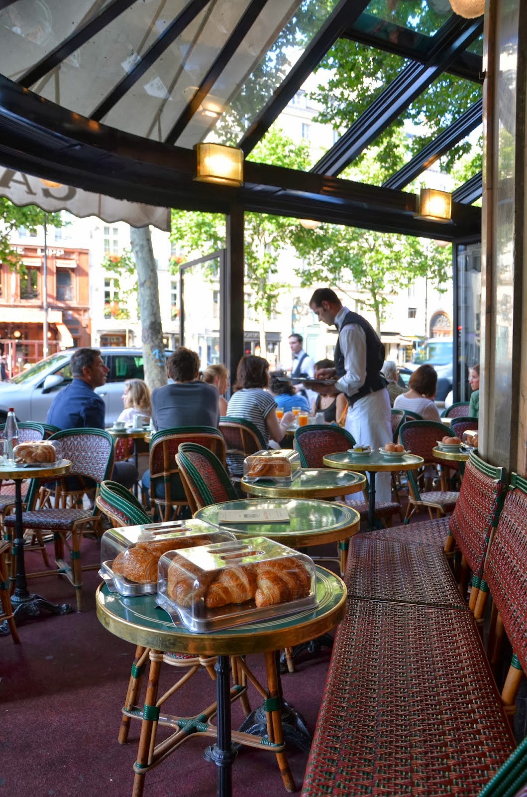 Baugh's Blog: Photo Essay: Ernest Hemingway - The Paris Years
