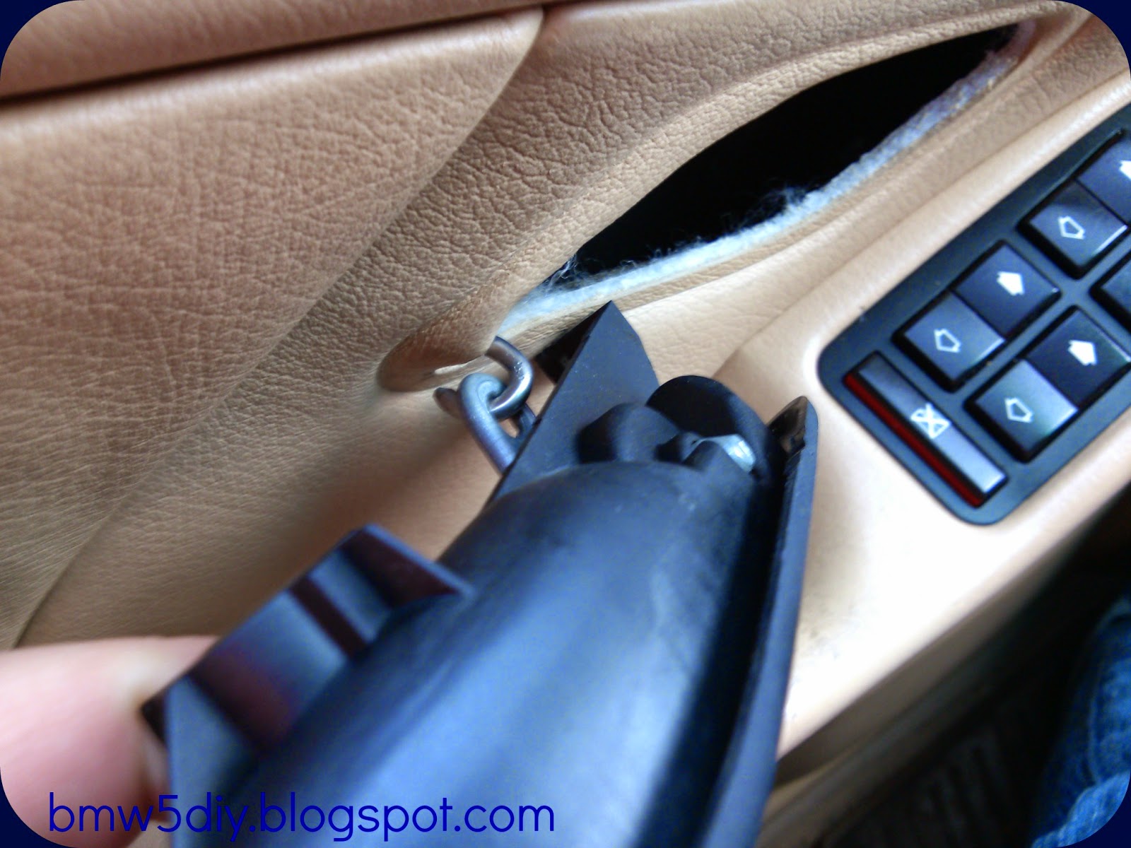 BMW 5 Series DIY: How to Replace the Interior Door Handle on a BMW E39