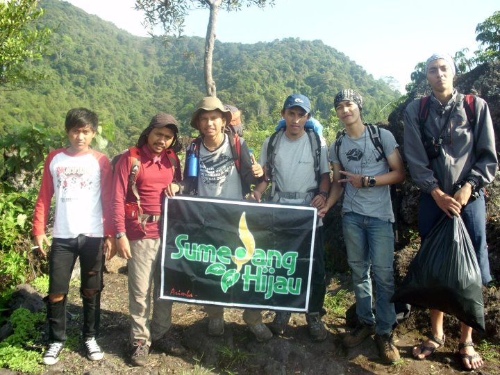 Wisata Kasumedangan: Gunung Karang Sumedang