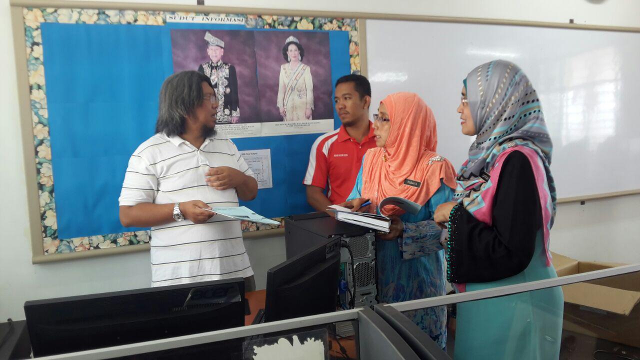 PKG Cheng: Khidmat Bantu Makmal Bahasa SMK Paya Rumput