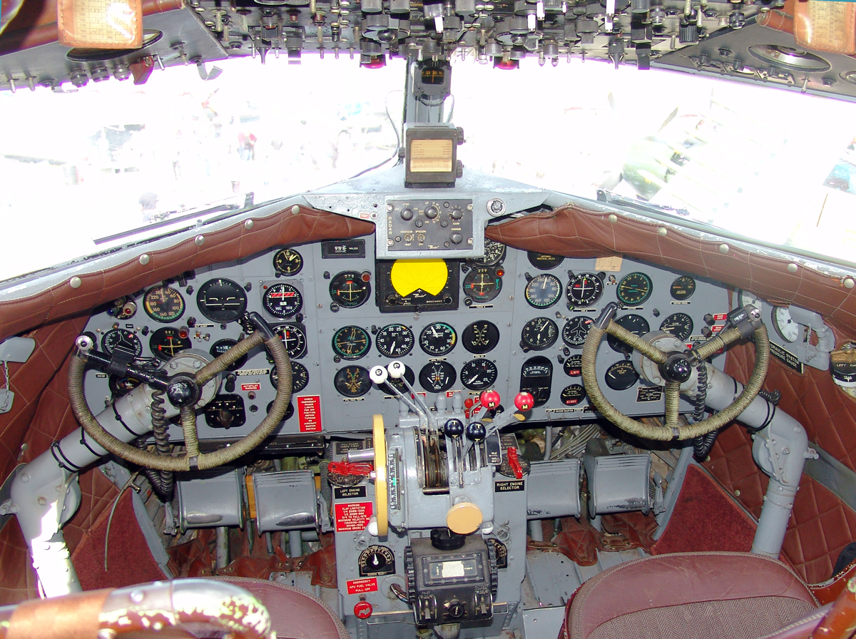 Cool Jet Airlines: Boeing 717 cockpit