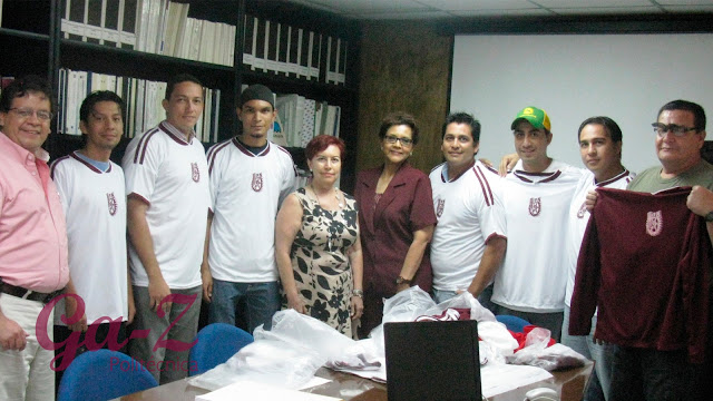 Alumnos del IPN comenzarán a usar uniforme - GaZ Politécnica - La nueva ...