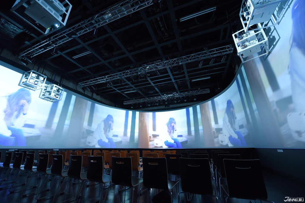 JAPANKURU: # Entertainment ♪ First in Japan!! 180°U-shaped Screen 3D ...