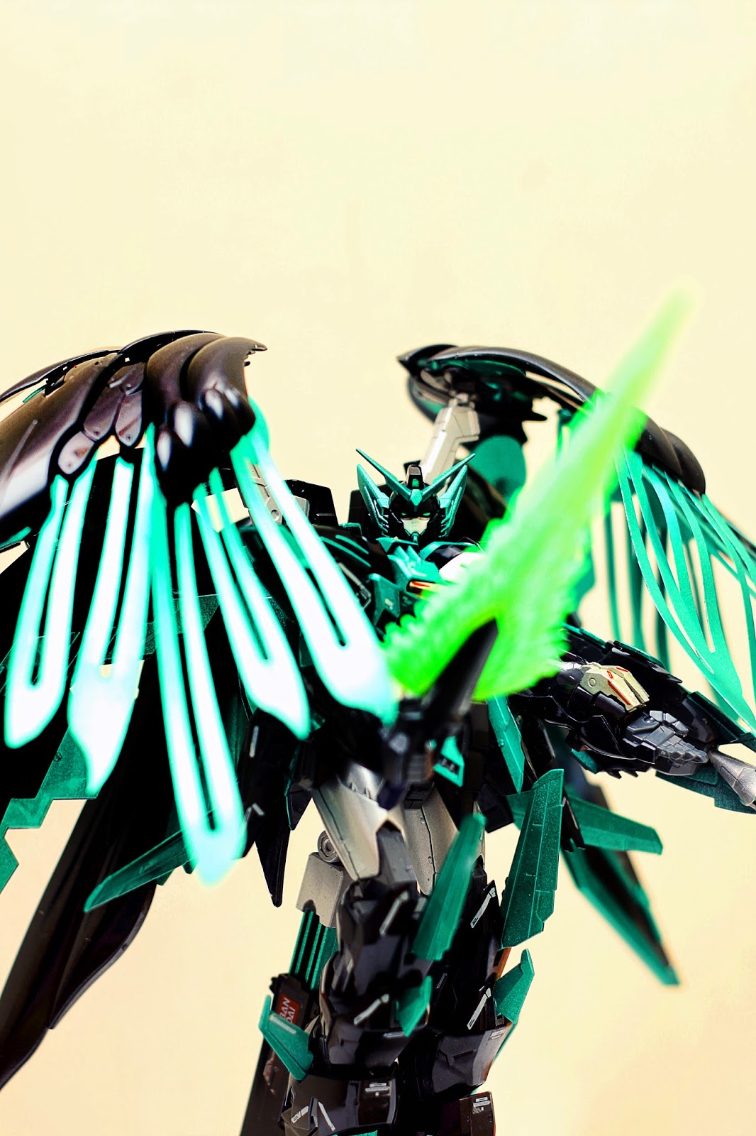 Custom Build: 1/100 Dark Wing Epyon Custom