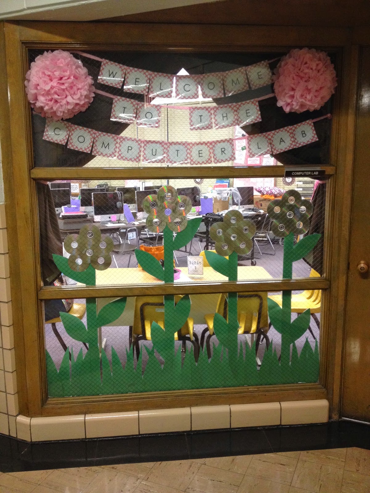 Welcome To The Computer Lab!: How I Made My CD Flowers