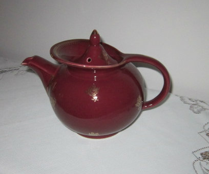 Relevant Tea Leaf: Hall Teapots