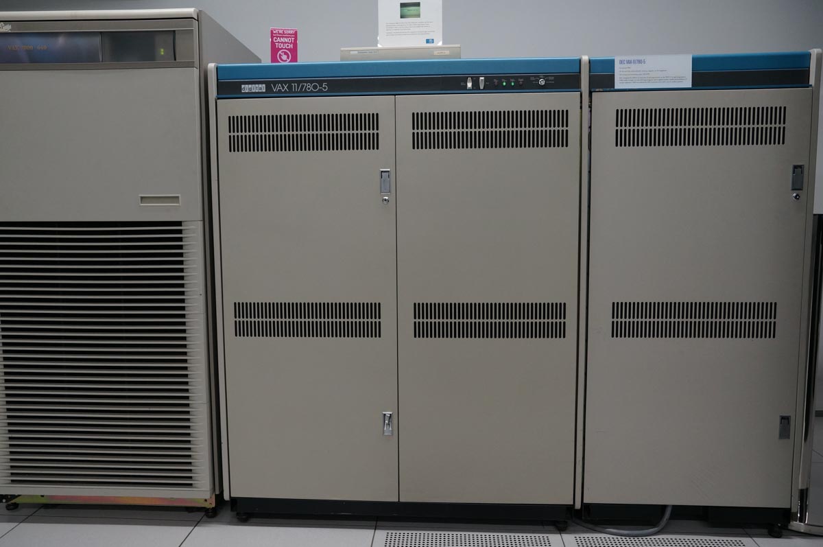 ヨコヤマ企画: Living Computer Museum(その2) ～Digital Equipment Corporation編～